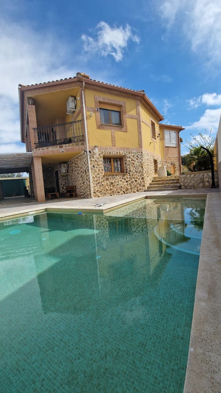 Casa Flor De La Jara: An Elegant Rural Retreat - Toledo