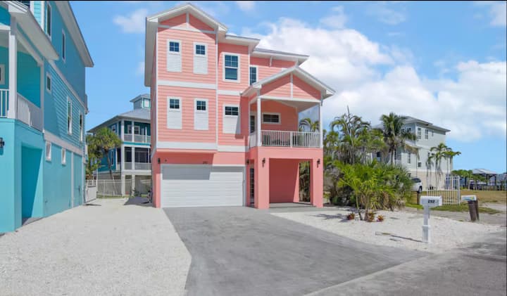 Pink Pearl | Coastal Chic & Convenience - Fort Myers Beach, FL
