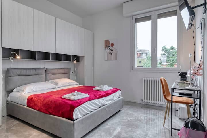 [Free Parking] Large Apartment X11 + 4 Bathrooms - Bologne