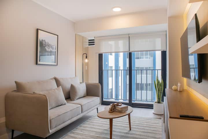 W* | Sunlit 1br W/ Private Balcony In Miraflores - Lima