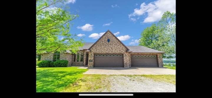 Estate On The Mississippi In Nauvoo - Nauvoo, IL