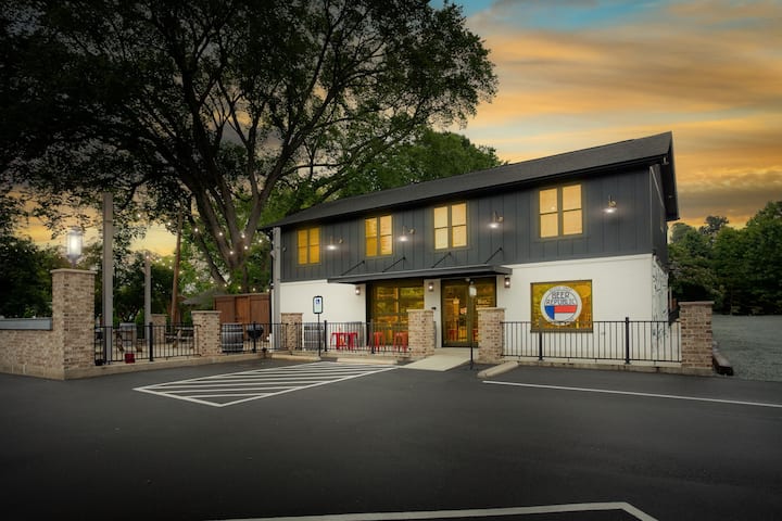 Luxury Elon Loft • Walk To Elon • Private Deck - Burlington, NC