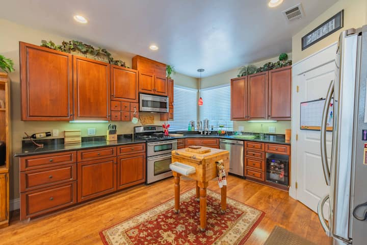 Spacious Home In The Heart Of Wine Country! - Templeton, CA
