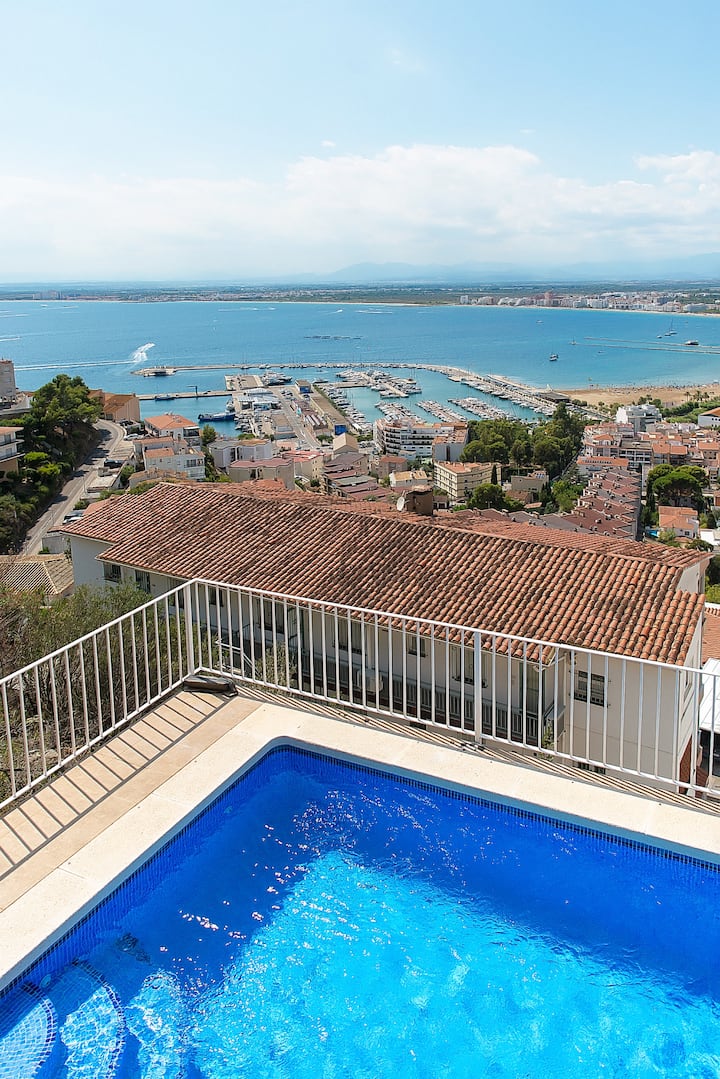 4br Villa With Private Pool, Sea Views & Parking - Cadaqués