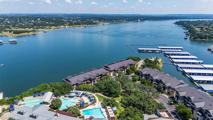 Relaxed Luxury At Lakeway Village Cove – Lake View - Lakeway, TX