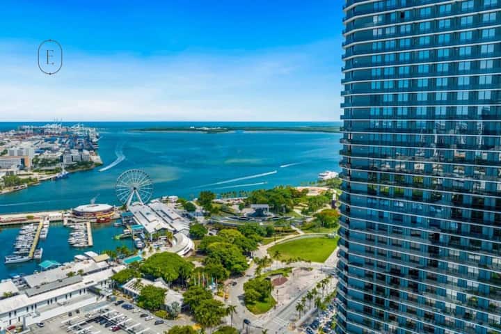 Bay View Luxury Suite | Top Location + Club Access - 마이애미