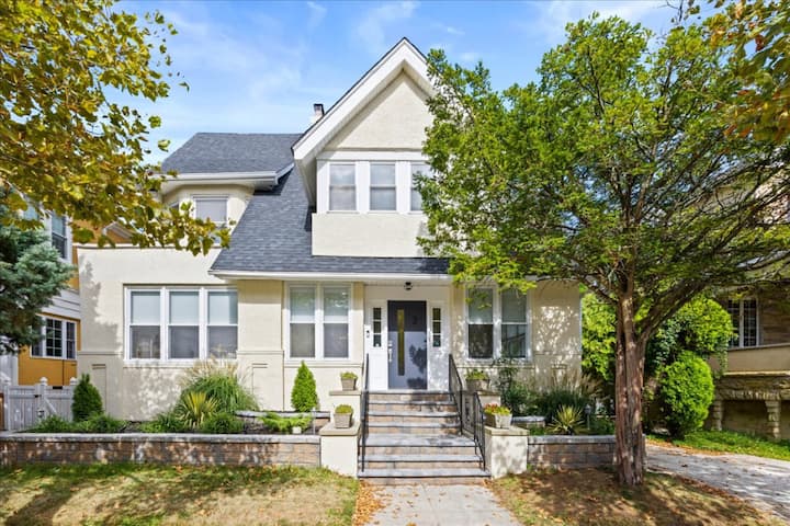 Luxury 6br Beach Home, Sleeps 16 – 2 Blks To Beach - Atlantic City, NJ