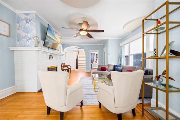 Luxury 6br Beach Home, Sleeps 16 – 2 Blks To Beach - Atlantic City, NJ