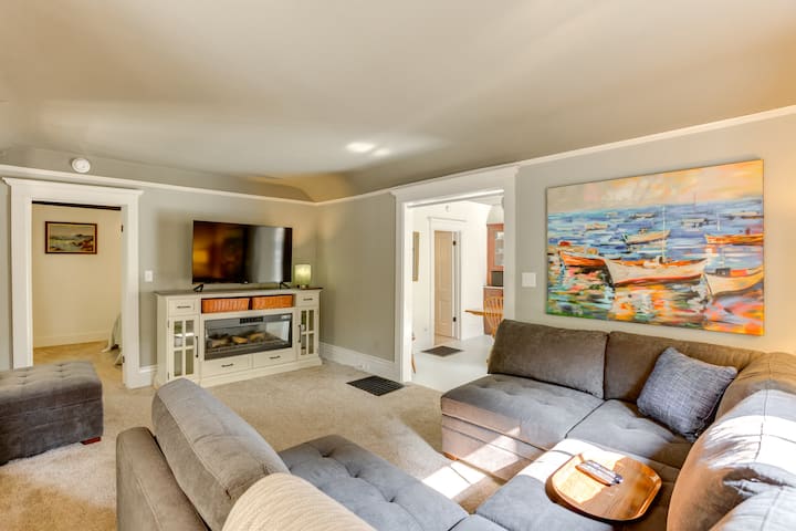 Near Crystal Mountain: Cozy 'Fernhaven' Home! - Frankfort