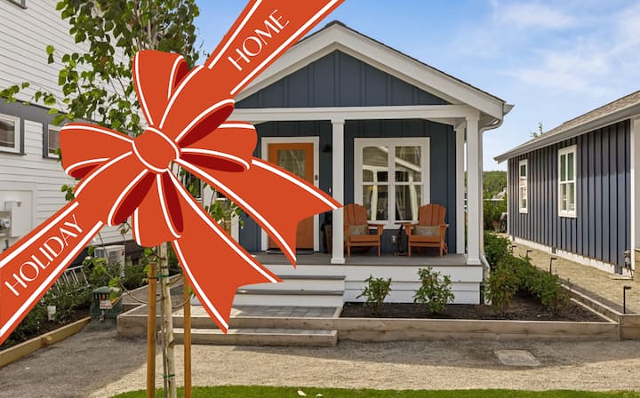 *New* The Suite Escape: Dog Friendly, Hot Tub - Pacific Beach, WA