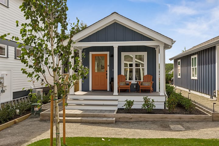 *New* The Suite Escape: Dog Friendly, Hot Tub - Copalis Beach, WA