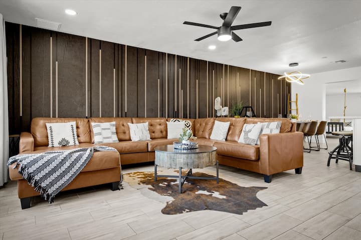 Sleeps 14 | Cabana Bar, Pool & Game Room! - Scottsdale, AZ