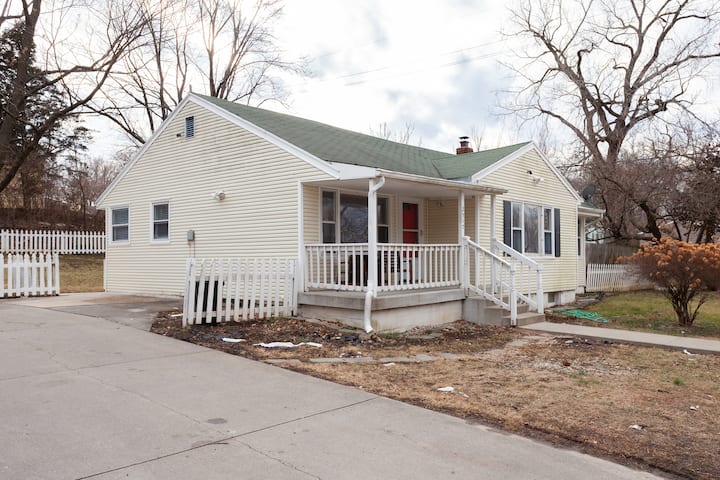 Private Room Near Ku Med - 74 - Kansas City, KS