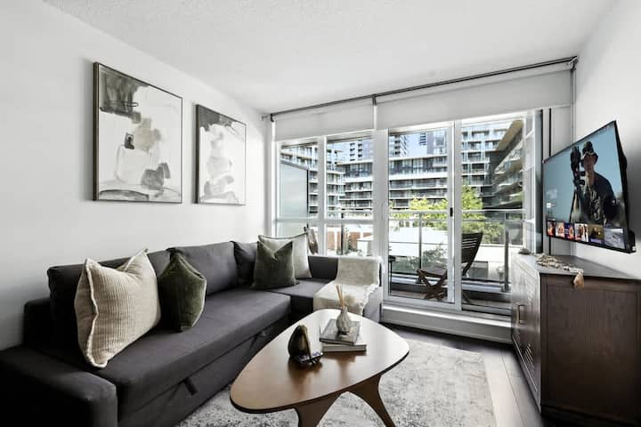 City View Condo By Rogers Centre | Sleeps 5! - Toronto