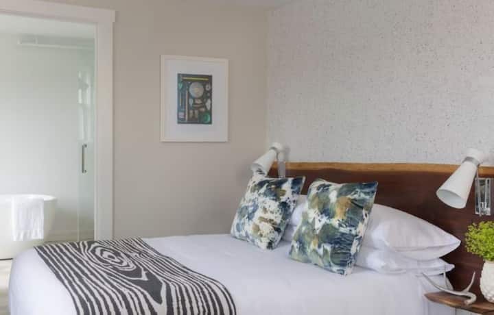 Lodge-chic Room For A Relaxing Vermont Escape - Stowe, VT