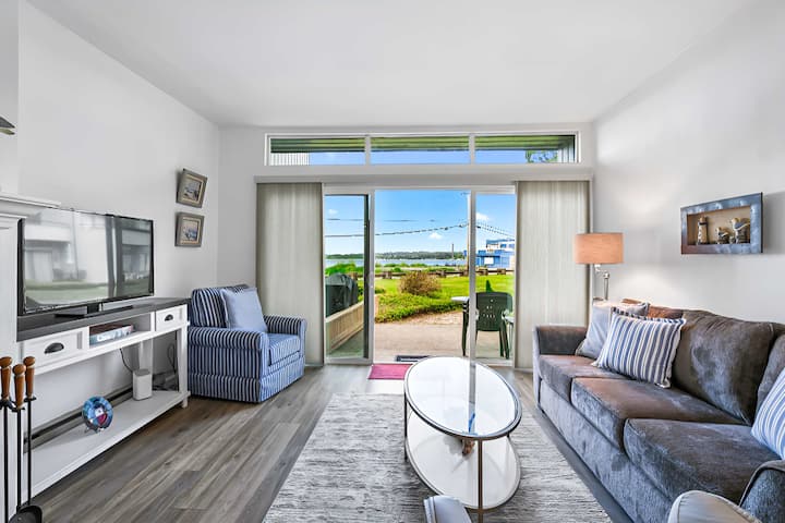 Jacob's Landing - Front Walk Out Condo With Stunin - Birch Bay, WA