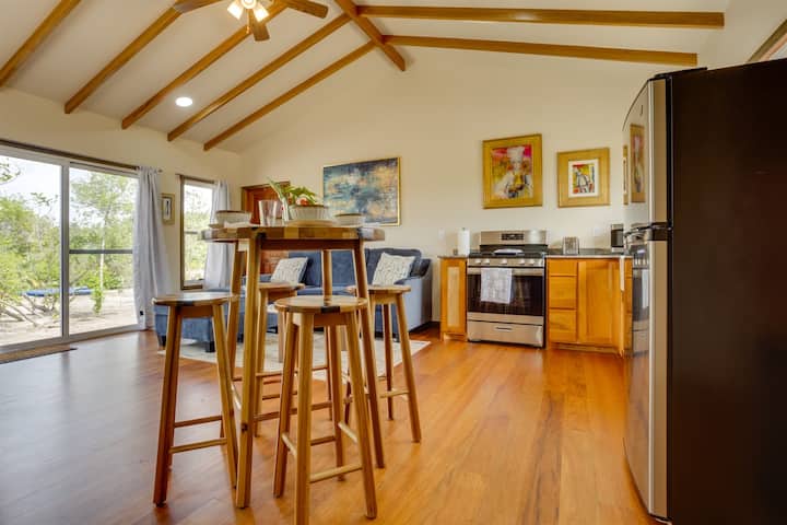 Spacious 2-bedroom-lagoon Views-pool-maya Beach - Belize