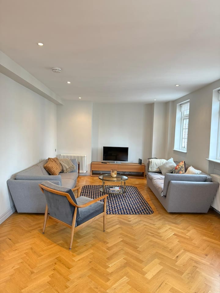 Stunning 2 Bed 2.5 Bath Duplex Mayfair - Marylebone