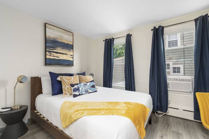 Queen Apartment | The Beverly | Near Downtown - Salem, MA