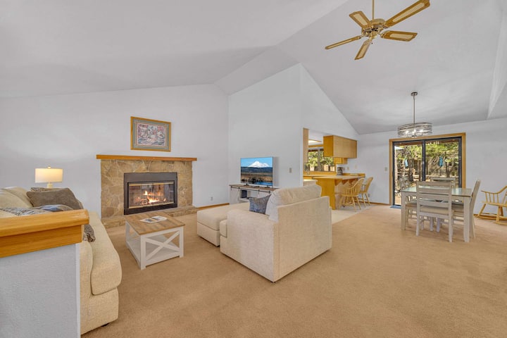 Cozy And Pet-friendly Home On Sunrivers North End - Sunriver, OR