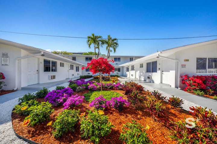 Chic Miami Studio | Gym, Bbq, Free Parking - Miami Gardens, FL