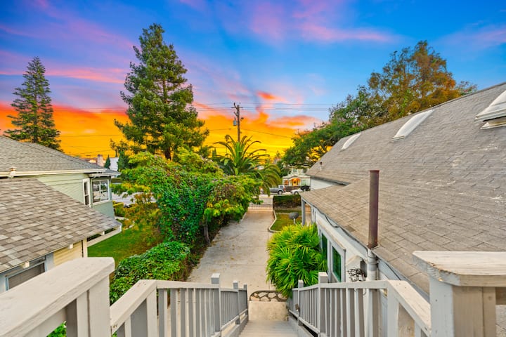 Walk To Beach! Clean & Super Comfy, Great Location - Ventura, CA