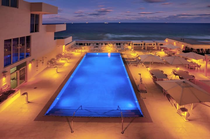 Waterfront Pool, Marina View, Near Dining - Fort Lauderdale