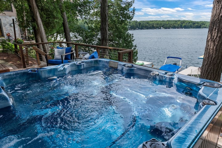Hot Tub, Kayaks, Sup's & Firepit - Elkhart Lake