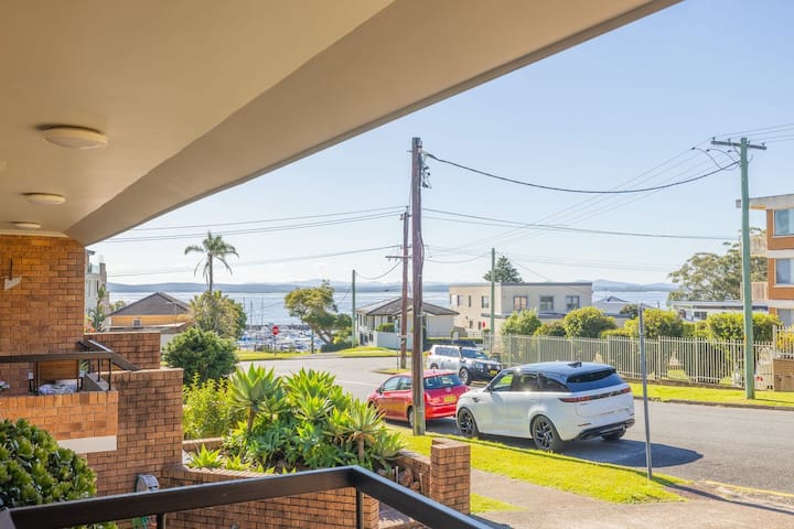 Capriosca 3, 2 Donald St - Water Views, Linen - Port Stephens