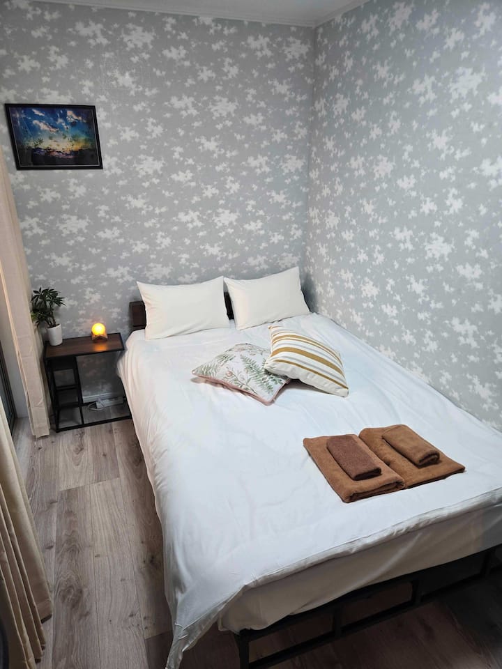 Stay In Downtown Tokyo | Near Asakusa And Skytree - Tokyo