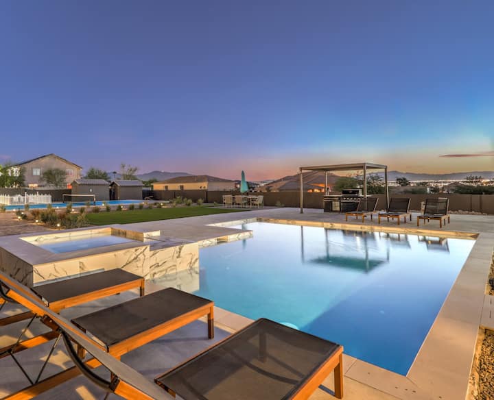 ᨒ Cielo - Modern Retreat, Pool, Spa, Pickleball - Henderson, NV