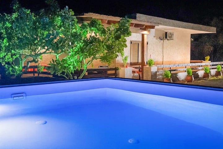 Sinani Villa - Garden Oasis With Private Pool - Faliraki