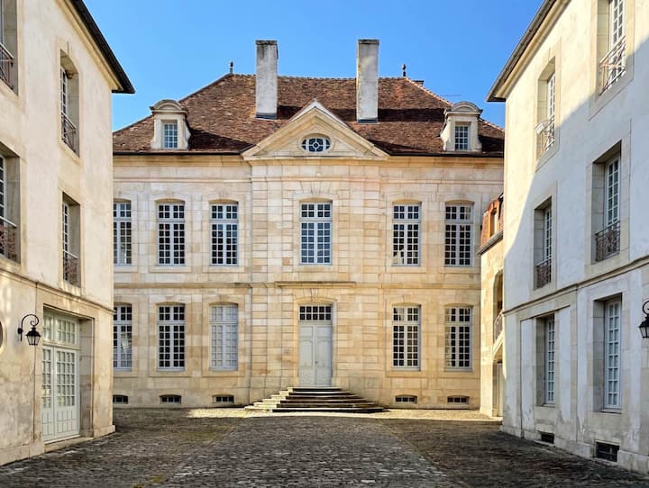 Côté Cour - Semur-en-Auxois