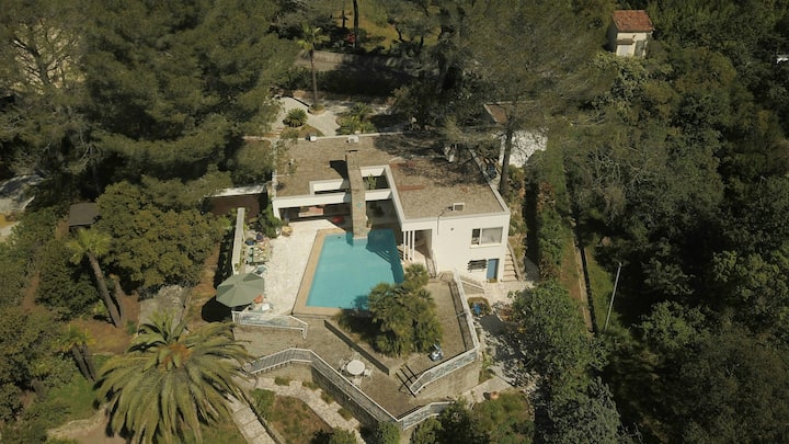 Modernist Villa With Pool In Esterel - Fréjus