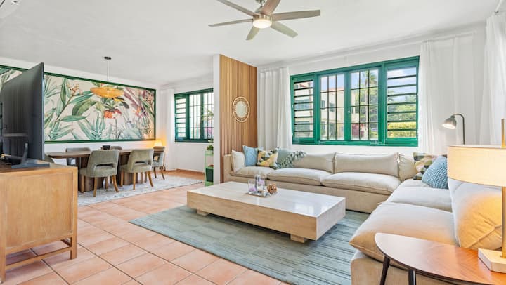 Beachfront Surf House • Family Fun • Pool •Solar - Rincón