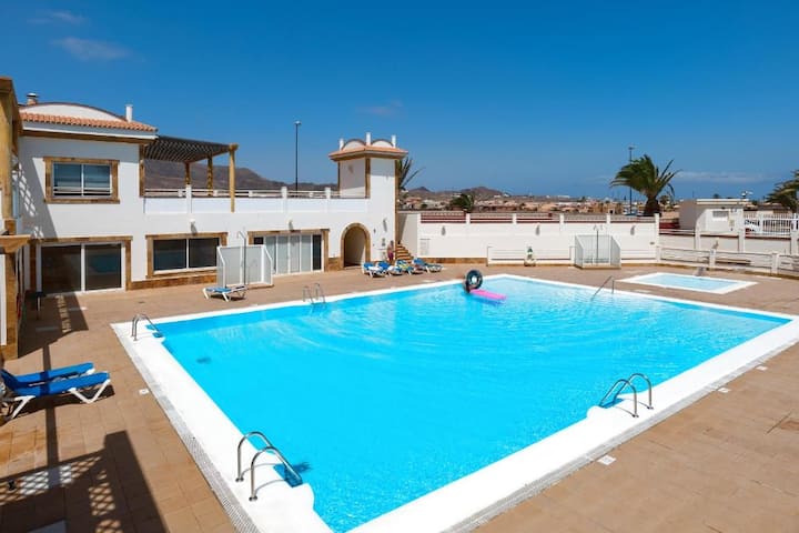 Casa Girasoles : Toit-terrasse, Patio, Climatisation - Corralejo