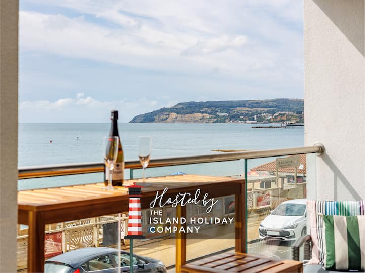 Culver Sands | Coastal Retreat With Sea Views - Sandown