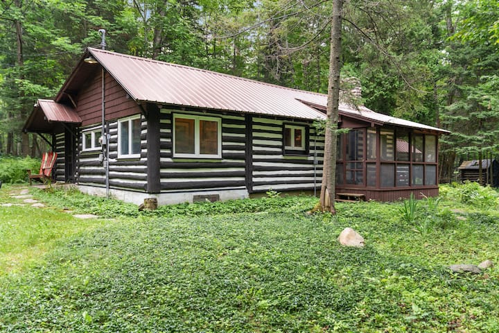 Northwoods Nook - Quiet Cabin Located On The Tunne - Harbor Springs, MI