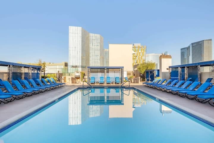 Spacious 2br Suite | Near Las Vegas Strip - Las Vegas