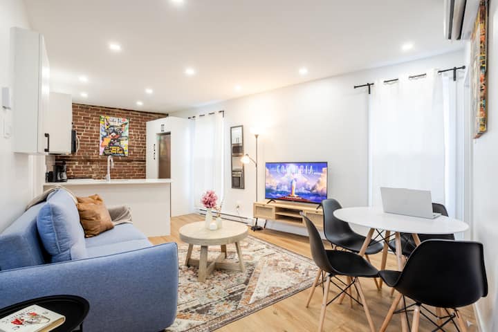 Spacious 3 Br Apartment Quartier Des Spectacles - Montreal