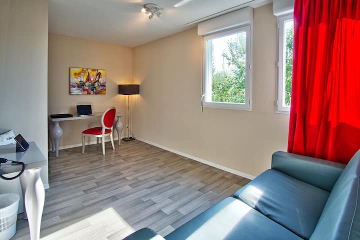 3 Family Ready Suites | Free Parking - Bayonne