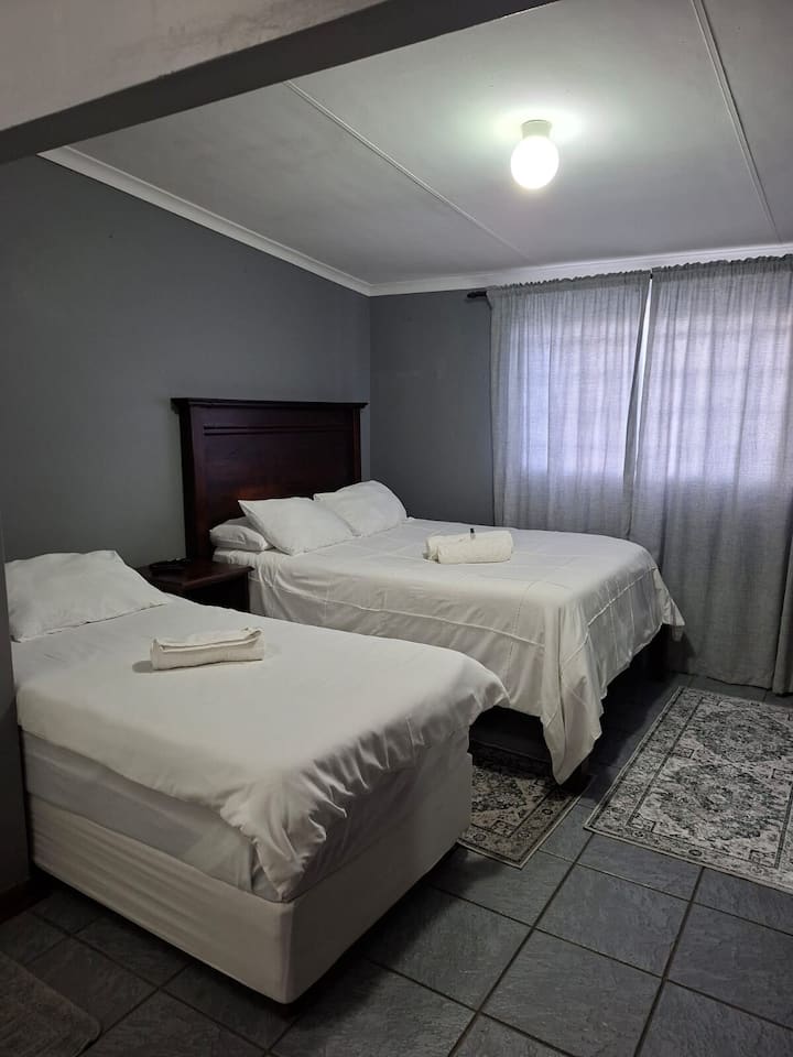 Three Sleeper Room Standard Room - Vryheid
