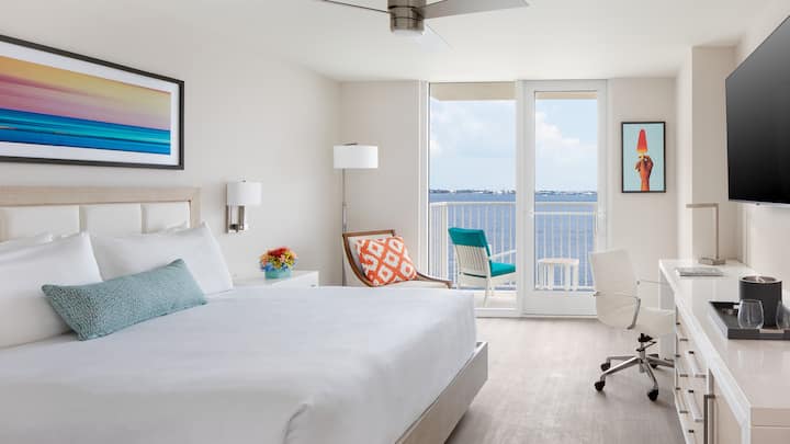 Three Lovely Rooms Featuring Soothing Water Views - Punta Gorda, FL