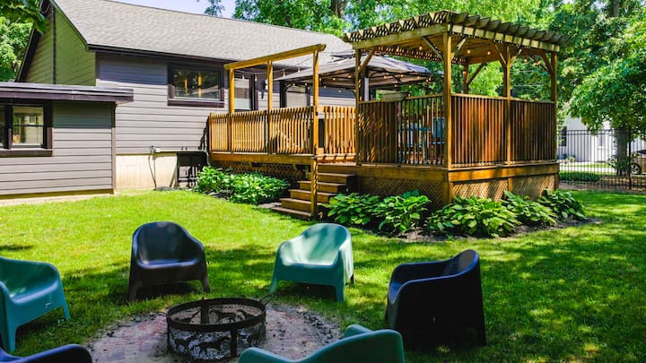 Louisa Landing - Beautiful Fenced Yard! - Bayfield