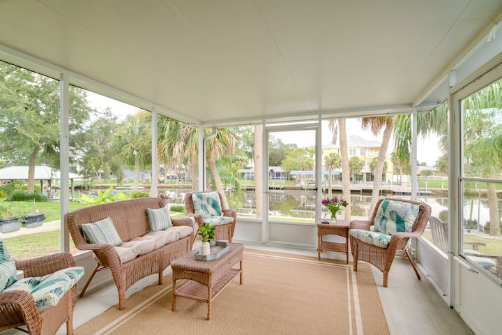 Canal-front Relaxation: Crystal River Home W/ Dock - Crystal River, FL