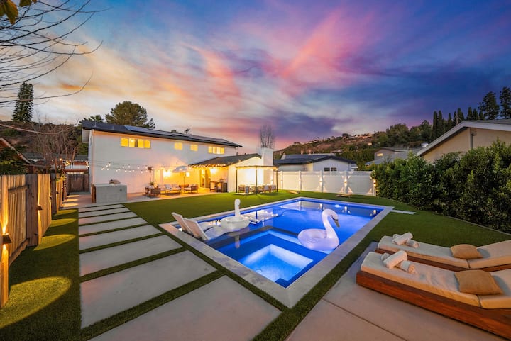 Luxury 5br Sd Escape • Grill, Fire Pit, Sleeps 12 - San Diego, CA