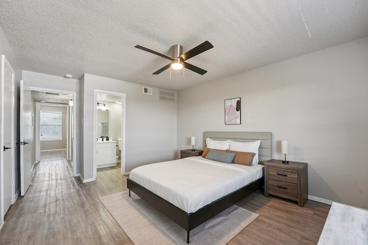 The Landry 306 | Spacious And Cozy 2 Bedroom 2bth - Arlington, TX