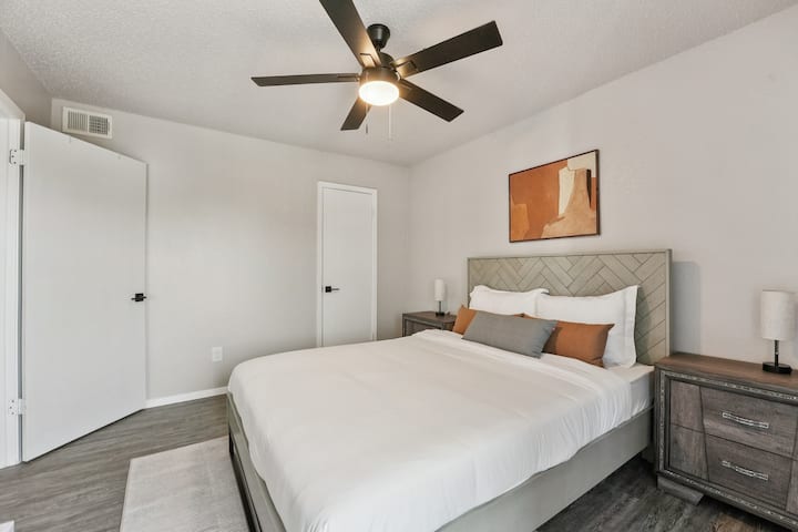 The Landry 381 | Spacious And Cozy 2 Bedroom 1bth - Arlington, TX