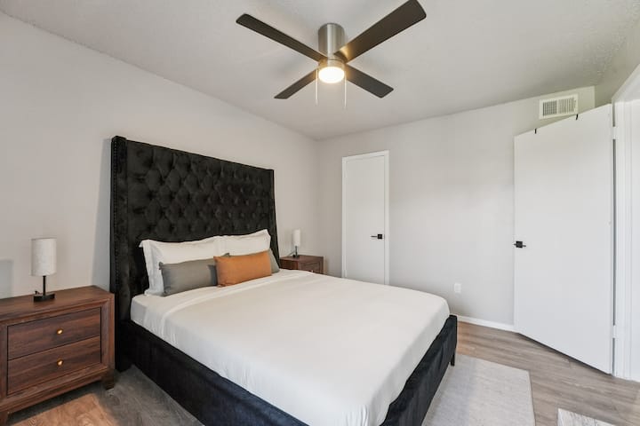 The Landry 388 | Spacious And Cozy 2 Bedroom 1bth - Arlington, TX