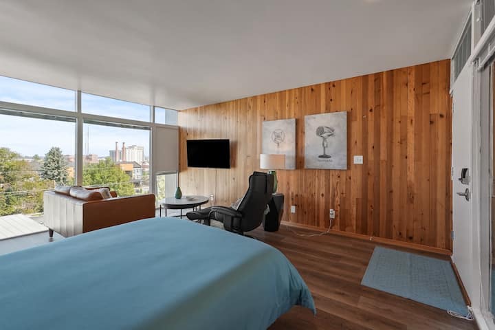 Downtown Views, Stocked Kitchen, Travel Pro Ready! - 斯波坎